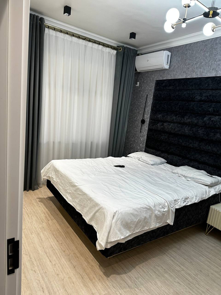 ШРуставели 1/4/4 Кирпич Балкон1*3м² Общ пл28м²