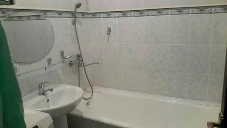 Аренда 1  переделанную в 2 х комнатной квартиры на Кадышева.ID: OY 85