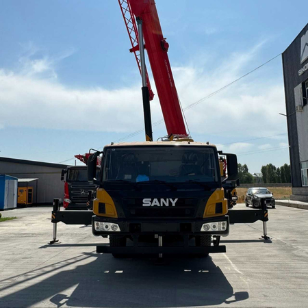 AVTOKRAN SANY 30 tonnalik. Model: STC300T