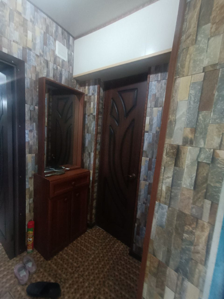 Chilonzor 4 kv 1 xona hamma sharoiti bor