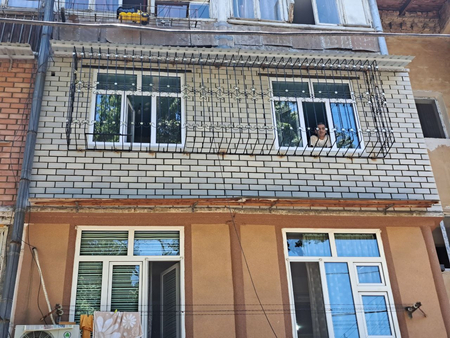 Балконга гишт терамиз, казирок решотка куямиз