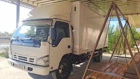 Isuzu 2014 yil xolati yaxshi