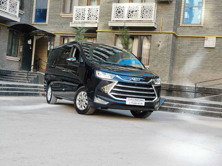 JAC M4, 9 o'rindiqli, (prava B)