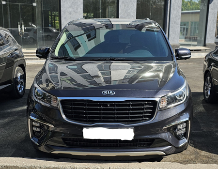 Sro\\\'chna kia karnival grand 2019 yil 105.000 probeg