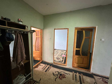 3 xonali 4 qavat Tezda sotiladi 5-Mkr Sagdiana