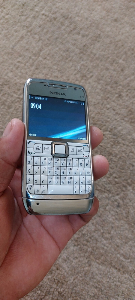 Телефон Nokia E 71