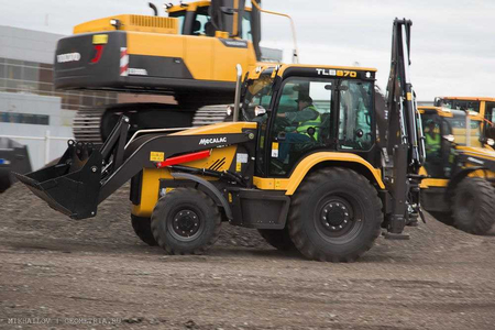 Экскаватор погрузчик MECALAC TLB 870