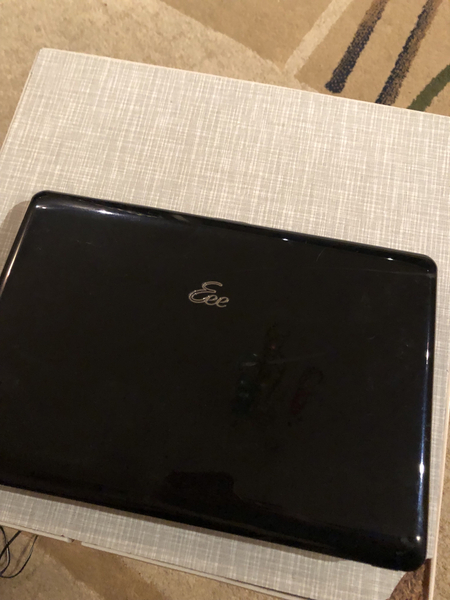Продается нетбук asus