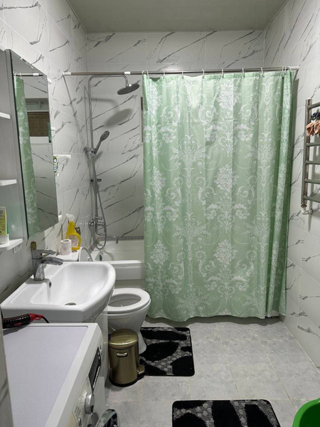 Продаётся 4 х ком Метро Ойбек, Госпитальный, рядом с Халк Банк