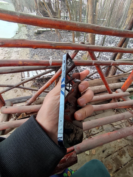 iPhone srochno pul kerak
