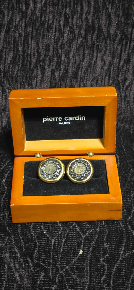 Запонки Pierre Cardin продам состояние хорошее