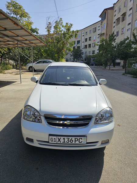 Срочно продам свой Lacetti Малые пробегом.