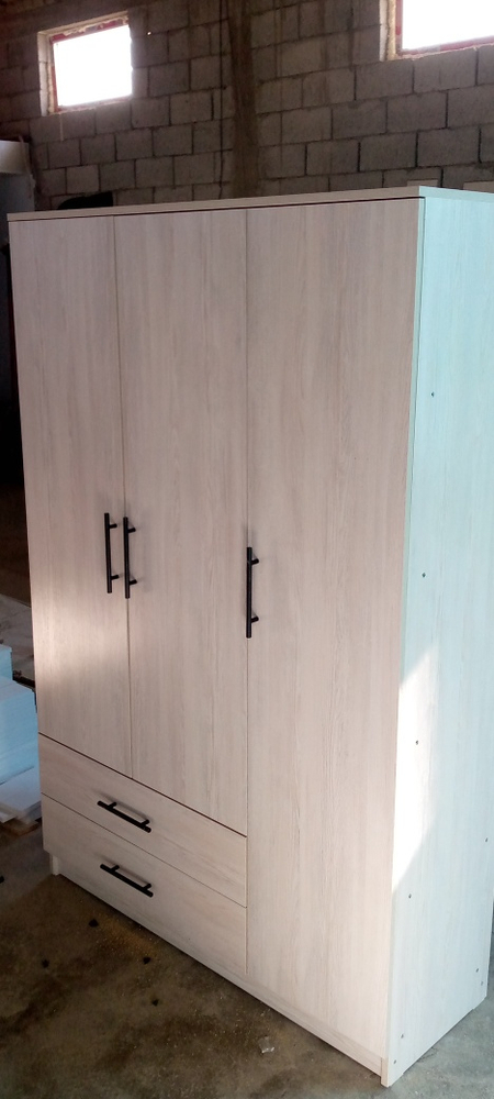 Buyirtma asosida har xil mebel yasab betamiz