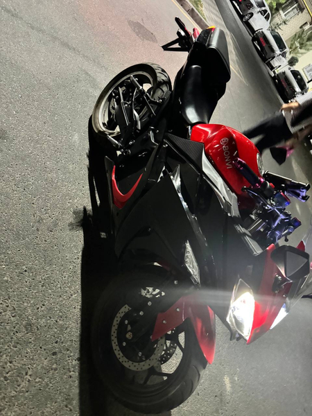 Elktro motoskil sotiladi tez va arzon 2024 yil