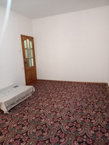 Сдается квартира на 13квартале Чиланзар 1*2комнатную для семьи.250$