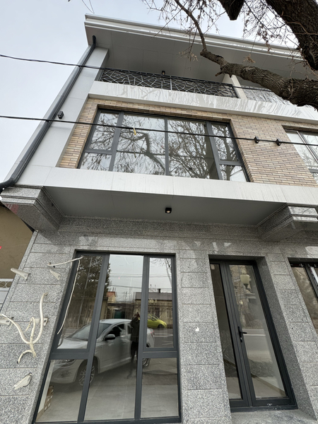 Продается  Здание для Бизнеса 211 квадрат Центр Саракулка