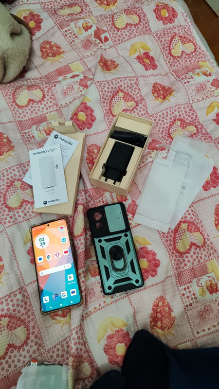 Motorola edge 40 8+8 256 в идеальные состояние