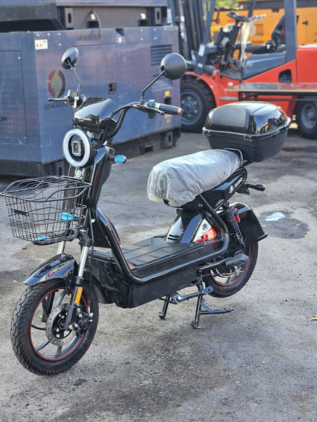 Skuter (sonic) hugo motors