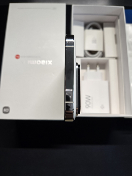 Продам аппарат марки Xiaomi Mi 14 12\256 White global