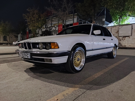 Срочно продам легендарный BMW е32 730 iL отличном состоянии