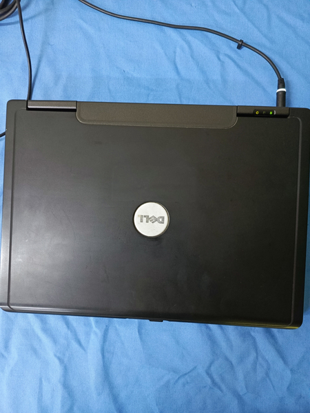 Ноутбук Dell Vostro 1000