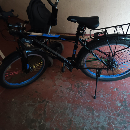 Velosiped sotiladi holati yangi deyarli haydalmagan