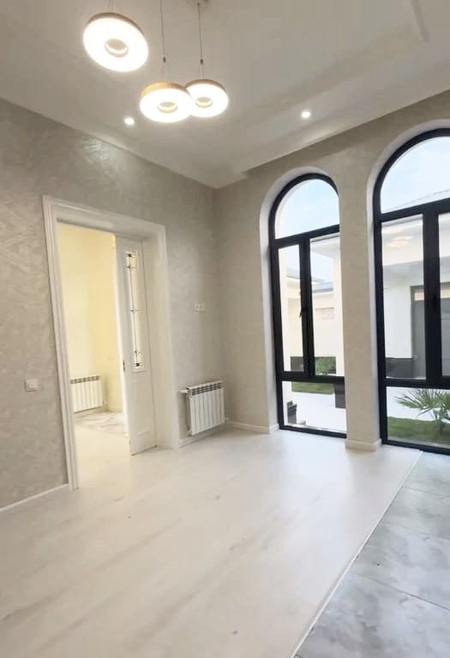 Yunusobod Uchqaxramon postidan 1,5 km 2,5 sotix 4 xona bank orqali
