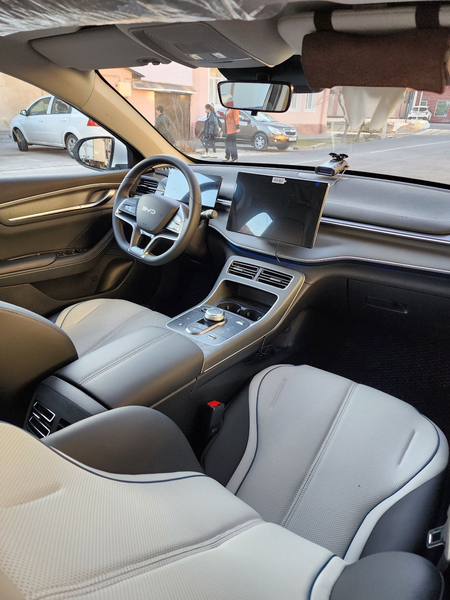 BYD chazor flagship