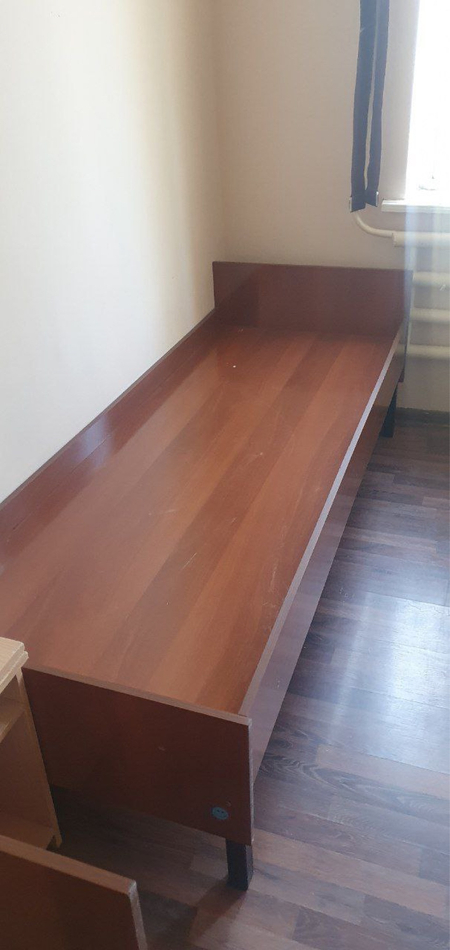 Karavat bor yangidek 30 da bor 500 mingdan beramiz