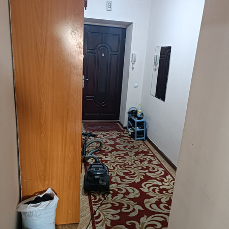Продам банковскую 2 ком.квартиру на Сергели-6
