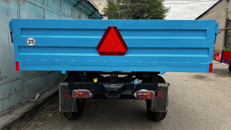 Прицеп 6 тонна.