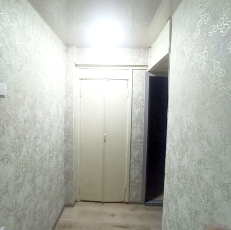 Qora Qamish 1/1 da 1/2/5 do\\\'m 2*6 balkon 42 kv uy sotiladi