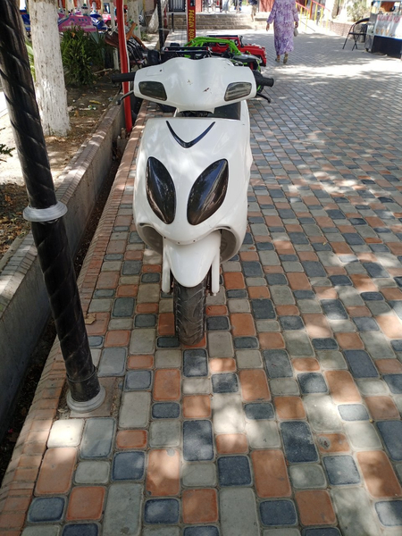 Sukuter. Suruchni. Sotiladi