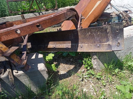 Юмз трактор пресспаборчик