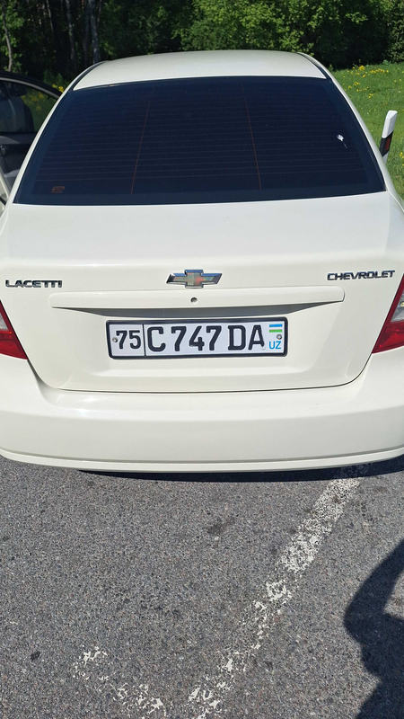 Автомобил шевролет