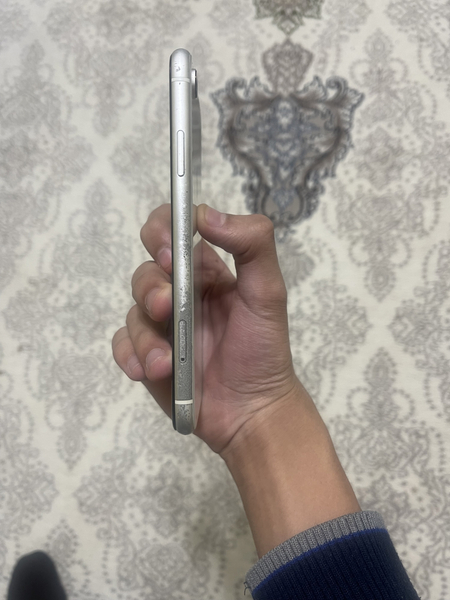 Iphone xr sotiladi
