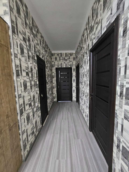 2 xonali 60m² 1-qavat sotiladi.