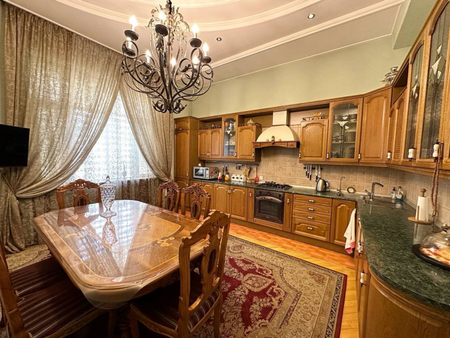 Яккасарой 10 сотх 11 комнта 5000$