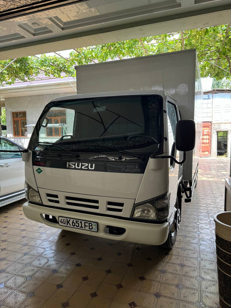 Surochni sotiladi isuzu 2104