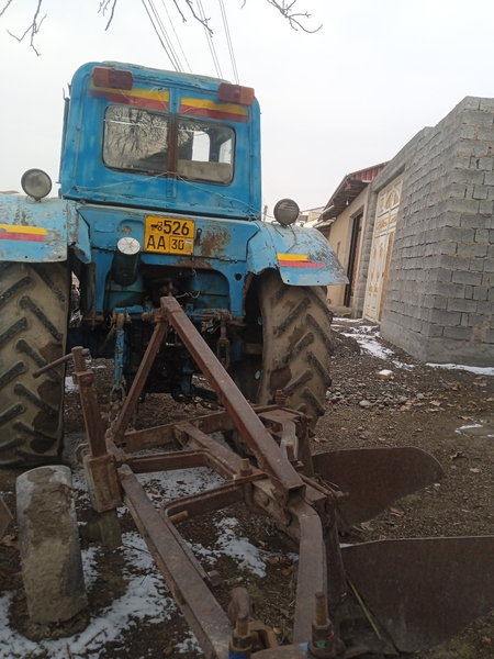 Belarus TTZ 80 sotiladi holati ideal