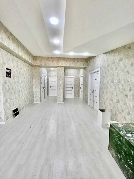 Продаю 3/8/8 ул. Машхади ремонт, без мебели, новостройка Паркентский