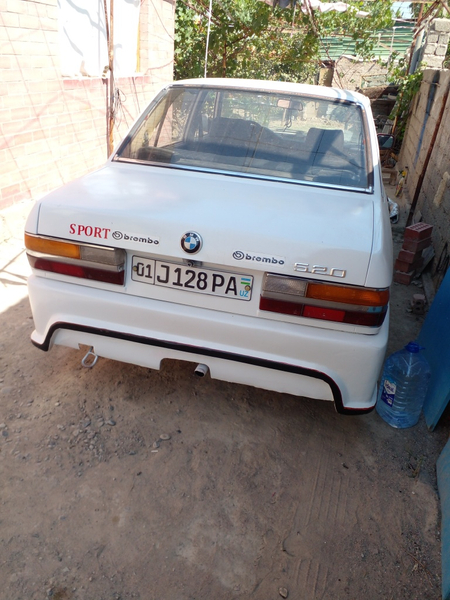 BMW  520i E28 кузов