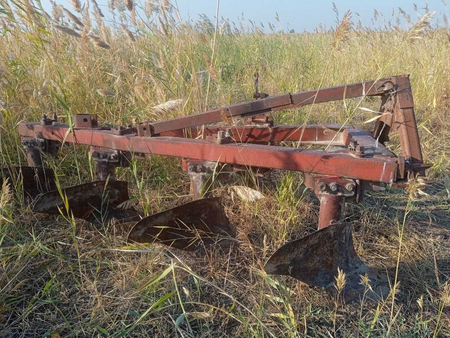 Беларус 1025 2 Аксесурлари билан Сотилади