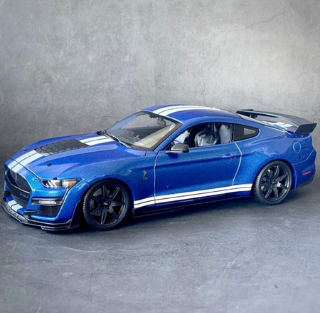 Ford Mustang Shelby GT 500 1:18 железная масштабная - Доставка