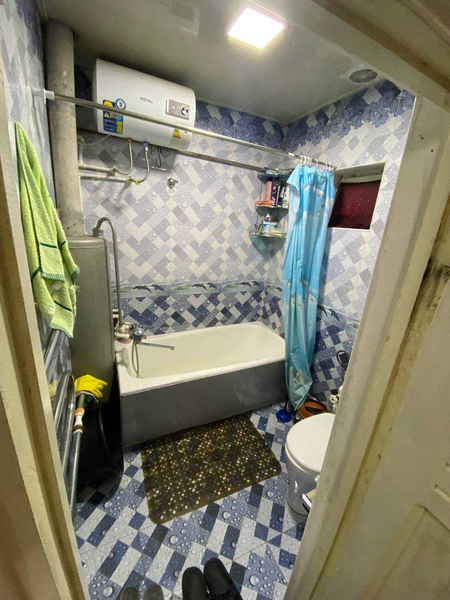 Arenda kattej, Transportniy instutni oldida, Azarbayjanskiy centrda