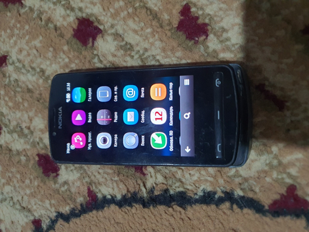 Продам NOKIA 700  в идеальной состоянии