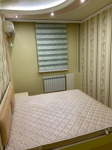 Продаётся Срочно Ойбек метро Ор-р Точка Вукус 3/комнатная 72кв