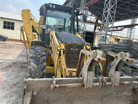 Погрузчик Эксковатор 35A 61218 HIDROMEK HMK102S