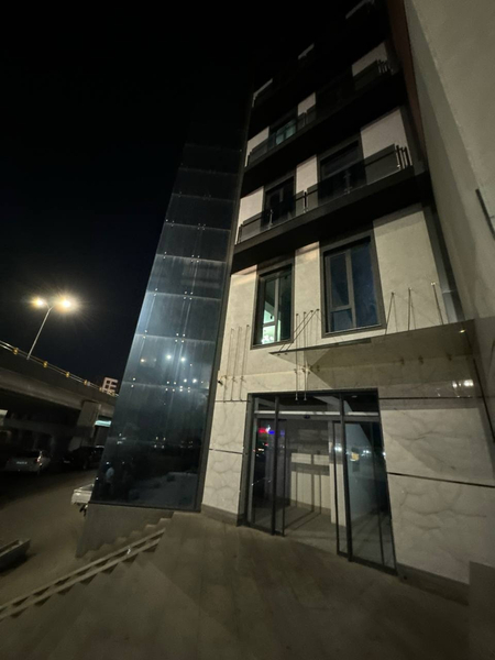 Срочно продается офис, первая линия, в Бизнес Центр