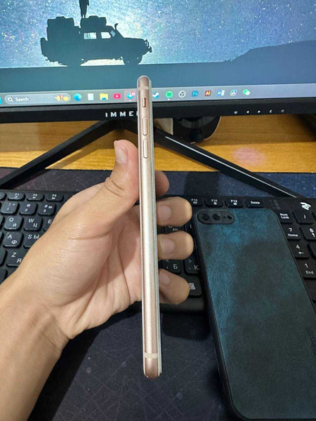 iPhone 8 Plus 64 GB